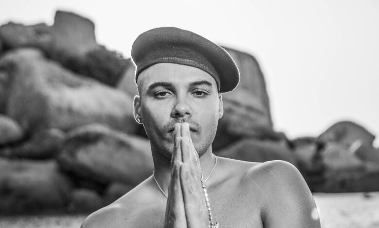 Jimmy Nevis is back with a brand new single and music video for ‘Hey ...