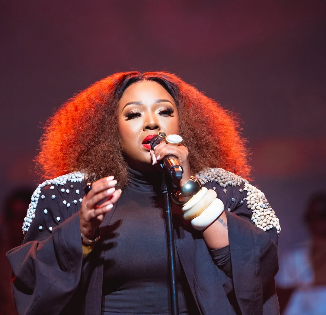 Brenda Mtambo Releases Live Video of “Hamba Nathi” from 2024 Album ...